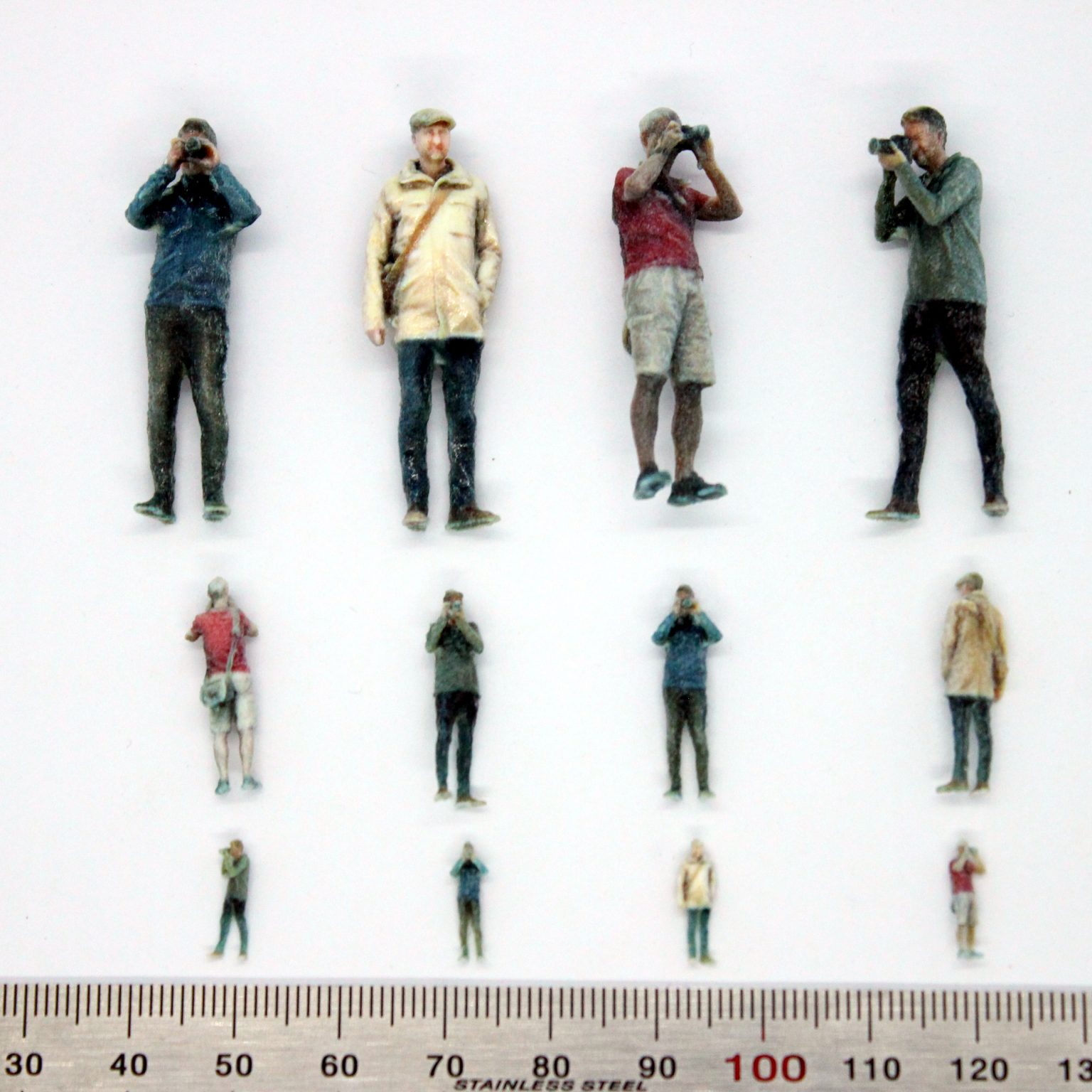 Scale Figures - Railfan/Photographers 1 - West Edge 3D